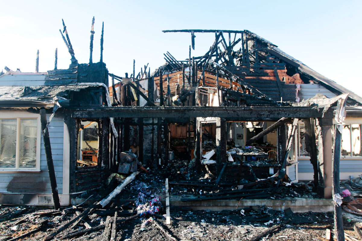 Neighbors rally around family that loses Lehi home to fire | News ...